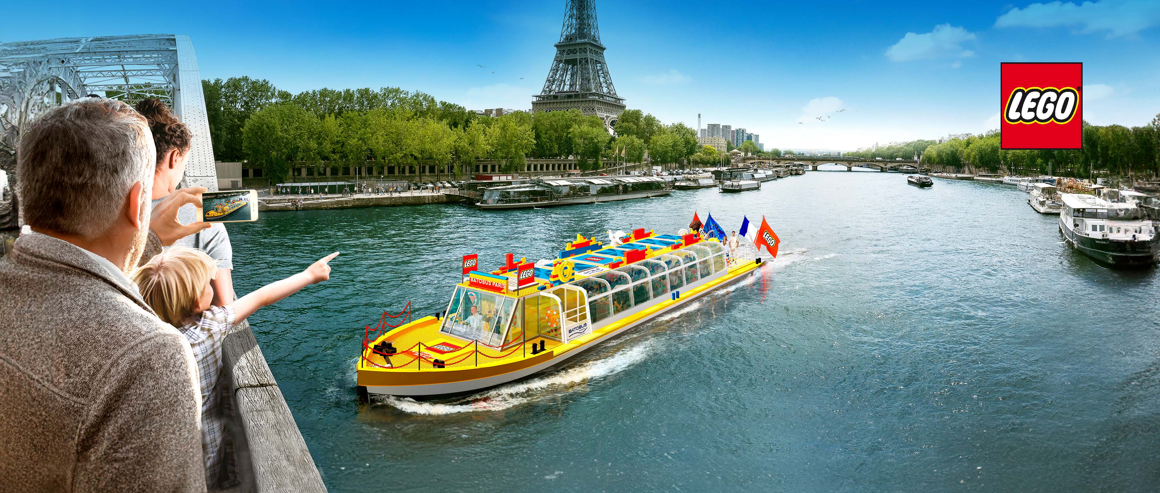 The only Hop On Hop Off on the Seine river - Batobus